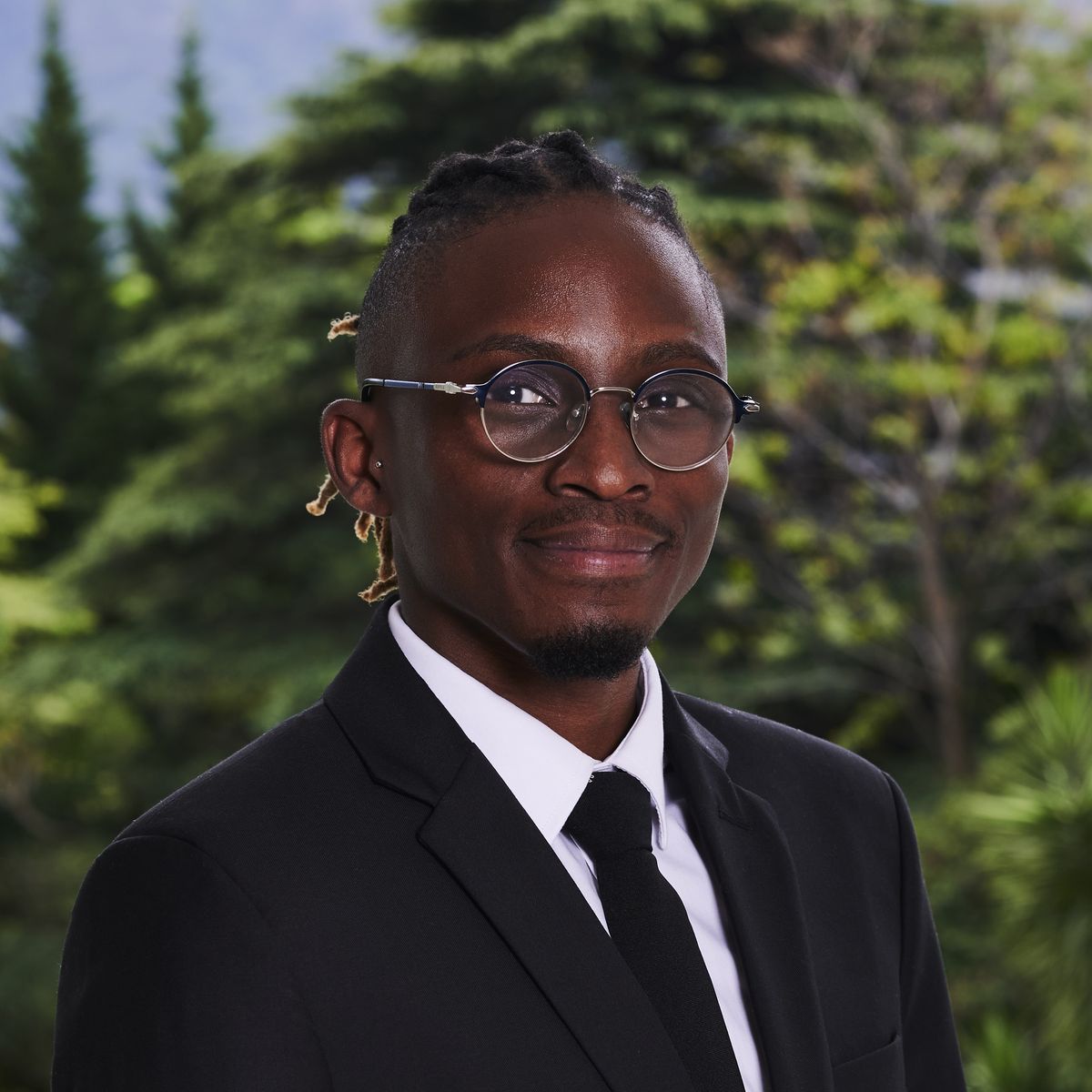 Yamkela Ntshakaza | The Mandela Rhodes Foundation
